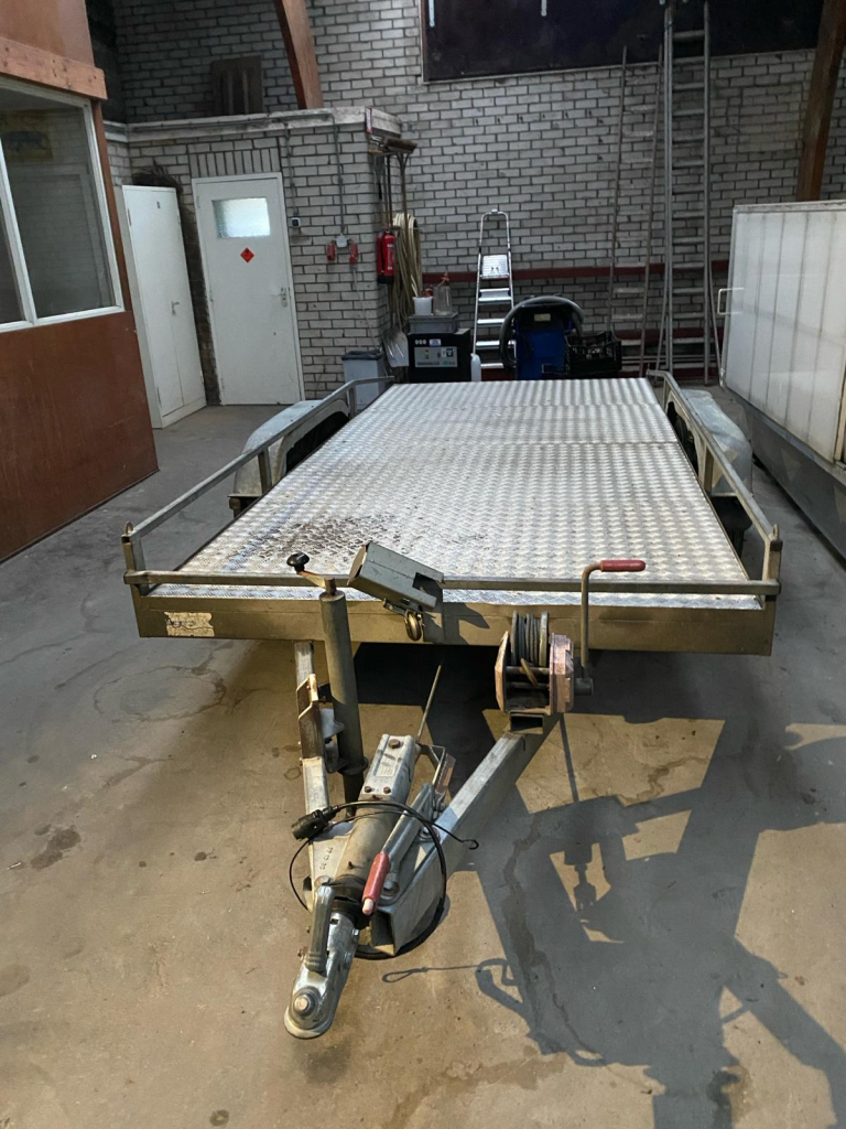 Aanhangwagen / autoambulance | HB Veilen B.V.