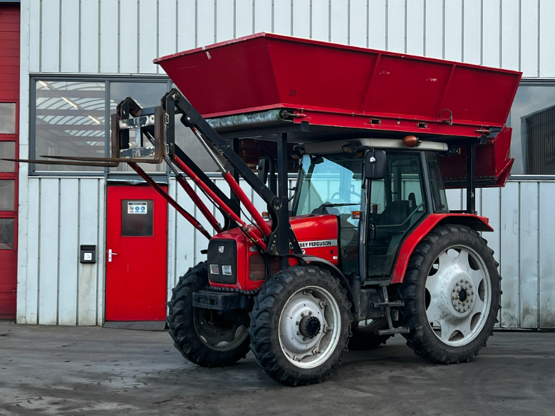 Tractor | HB Veilen B.V.