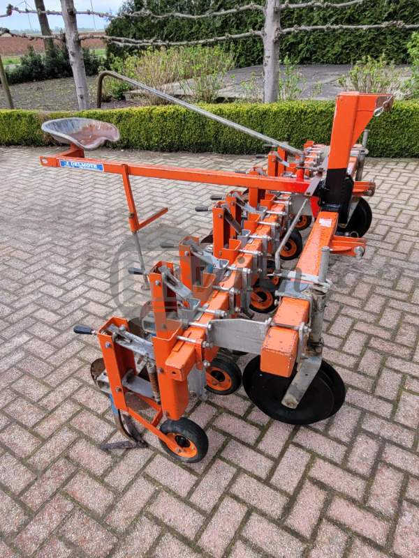 Schoffelmachine | HB Veilen B.V.