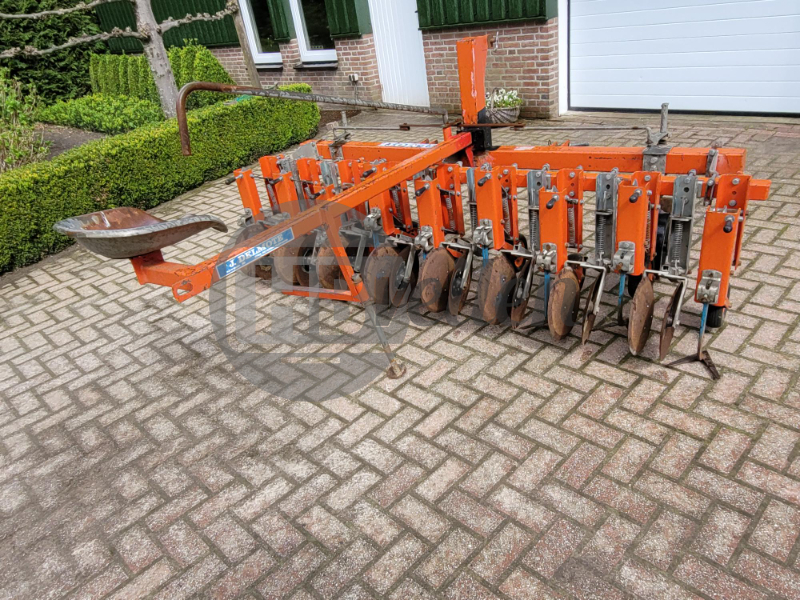 Schoffelmachine | HB Veilen B.V.