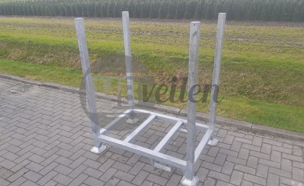 Stapelrekken met buizen | HB Veilen B.V.